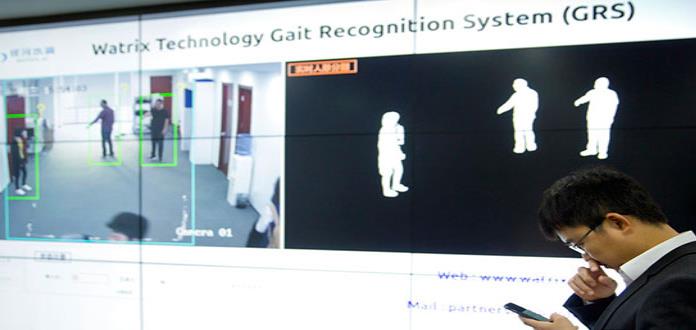 Tecnología china reconoce a personas por su forma de caminar