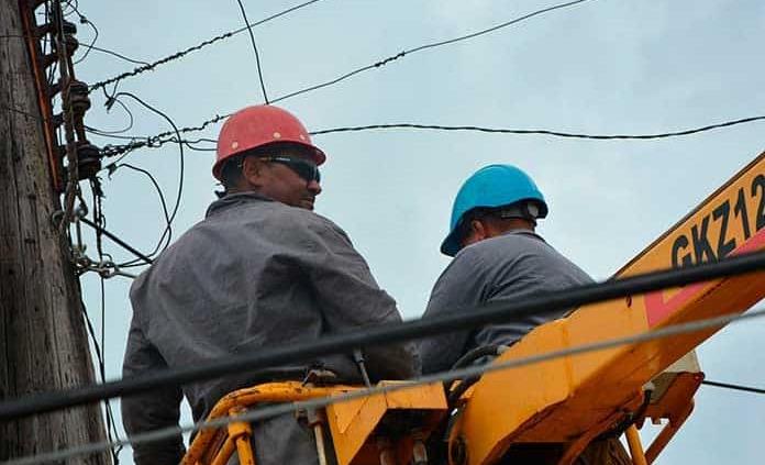 Unión Eléctrica de Cuba advierte de situación compleja por averías