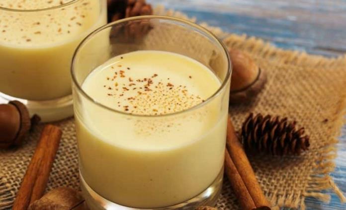 Descubre cómo se prepara el rompope