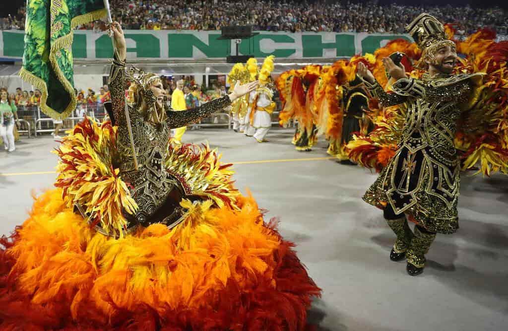 Brasil vibra al ritmo de la samba en su primer día de Carnaval (FOTOS)