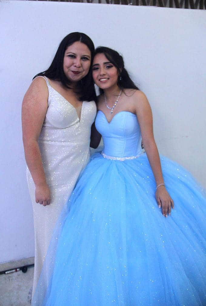 Danna Paola Rentería Miranda celebró feliz sus 15 años