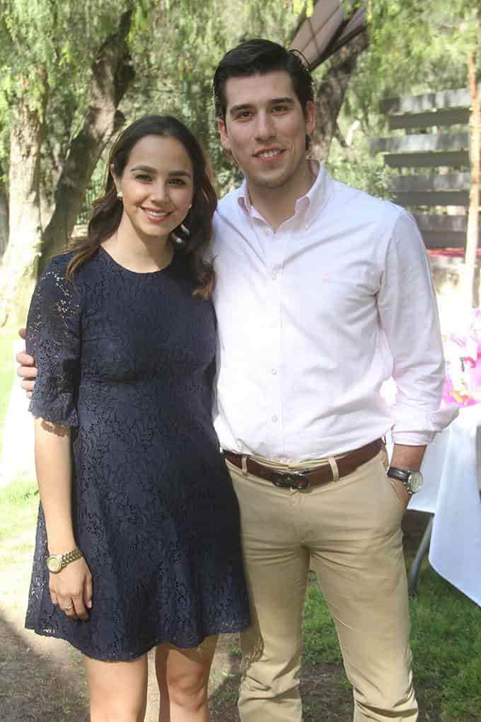 María Inés Durán Soberón recibe el bautismo