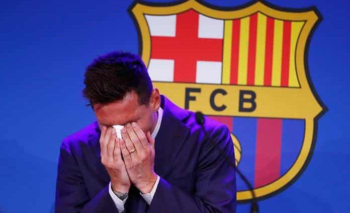 Subastan pañuelo que Messi utilizó en despedida del Barcelona; estaba ...