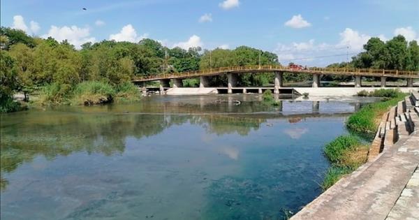 El río Valles, en escala crítica