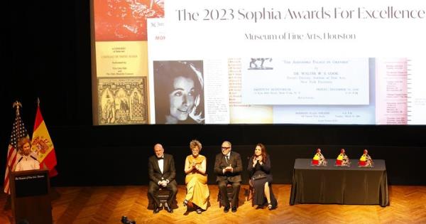 Reina Sofía premia en EE.UU. a Gloria y Emilio Estefan, Mari Carmen ...