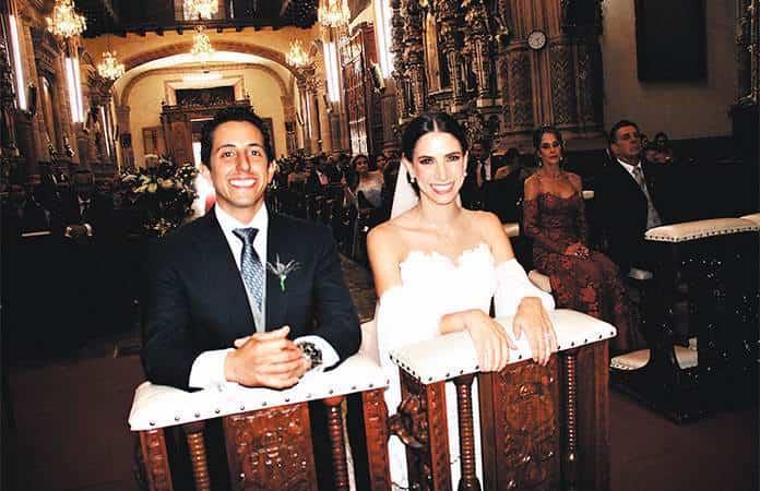 VALERIA Y ANDRÉS SOBRIOS ESPONSALES