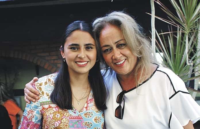 VICKY ¡OTRO AÑO FELIZ!