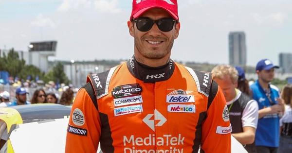 Irwin Vences triunfa en NASCAR México con Escudería Grupo Top