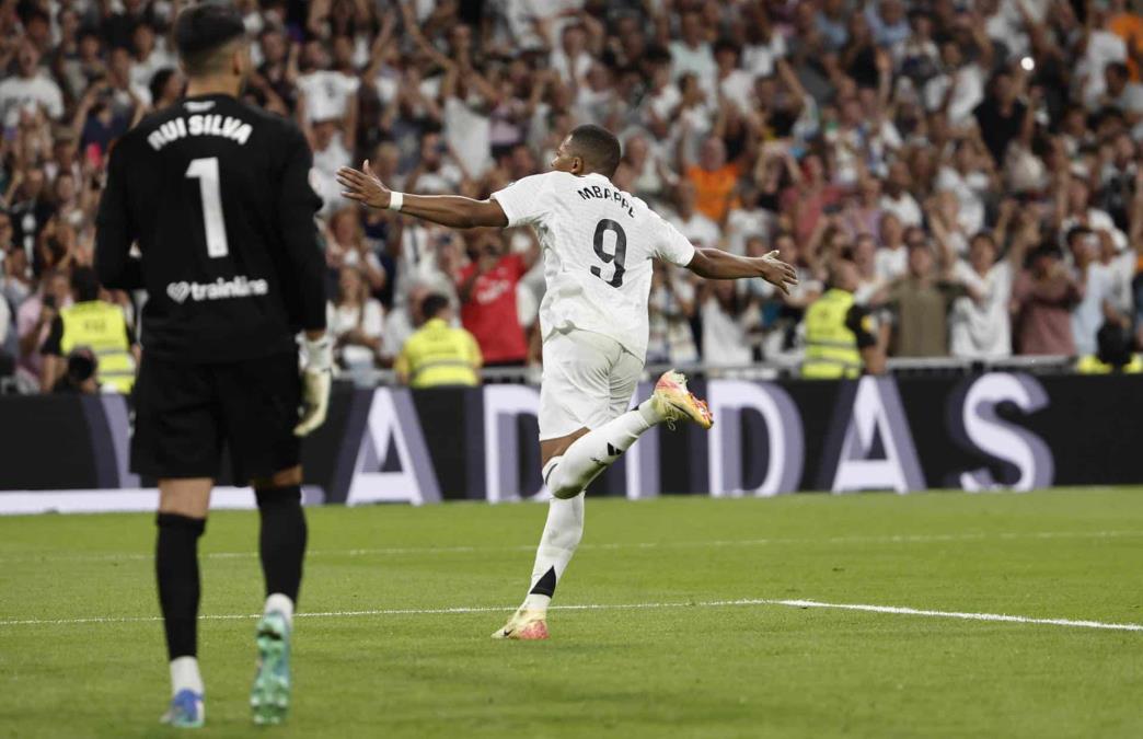 Kylian Mbappé iguala récord de Chicharito con doblete en LaLiga